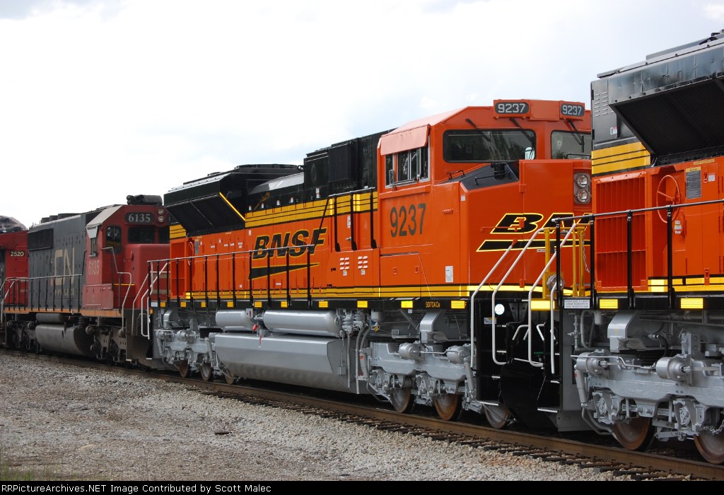 BNSF 9237